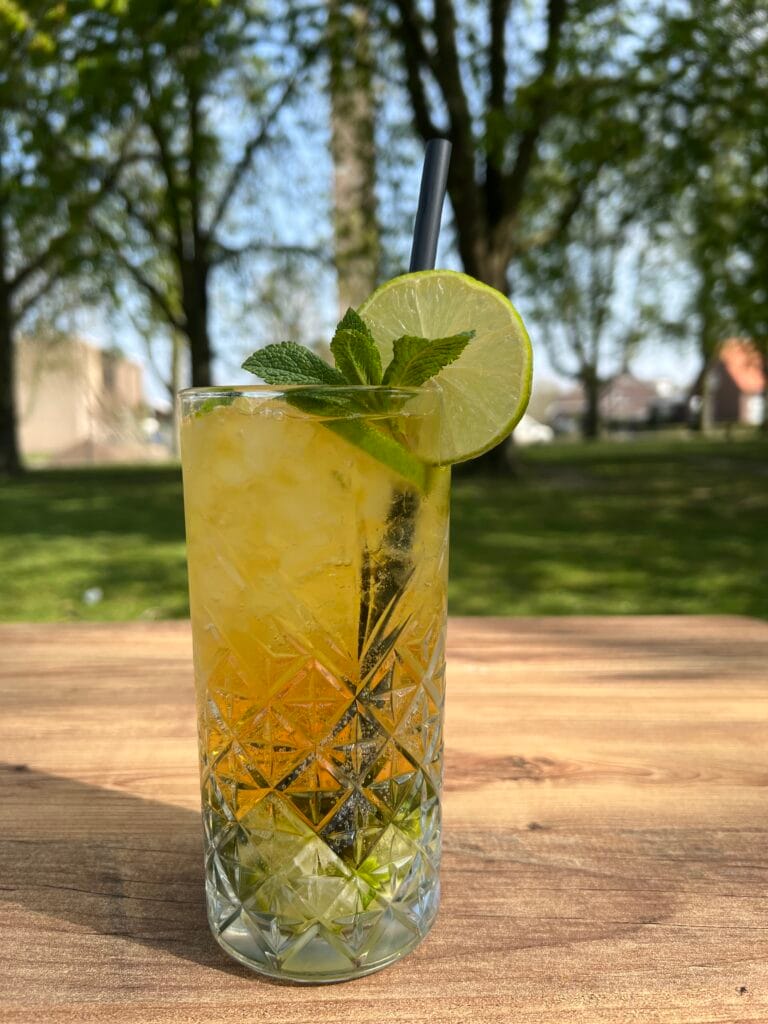 Mojito Redbull - Nfes - Baklava & Café